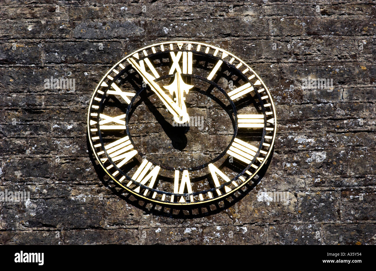 12 o clock hands hi-res stock photography and images - Alamy
