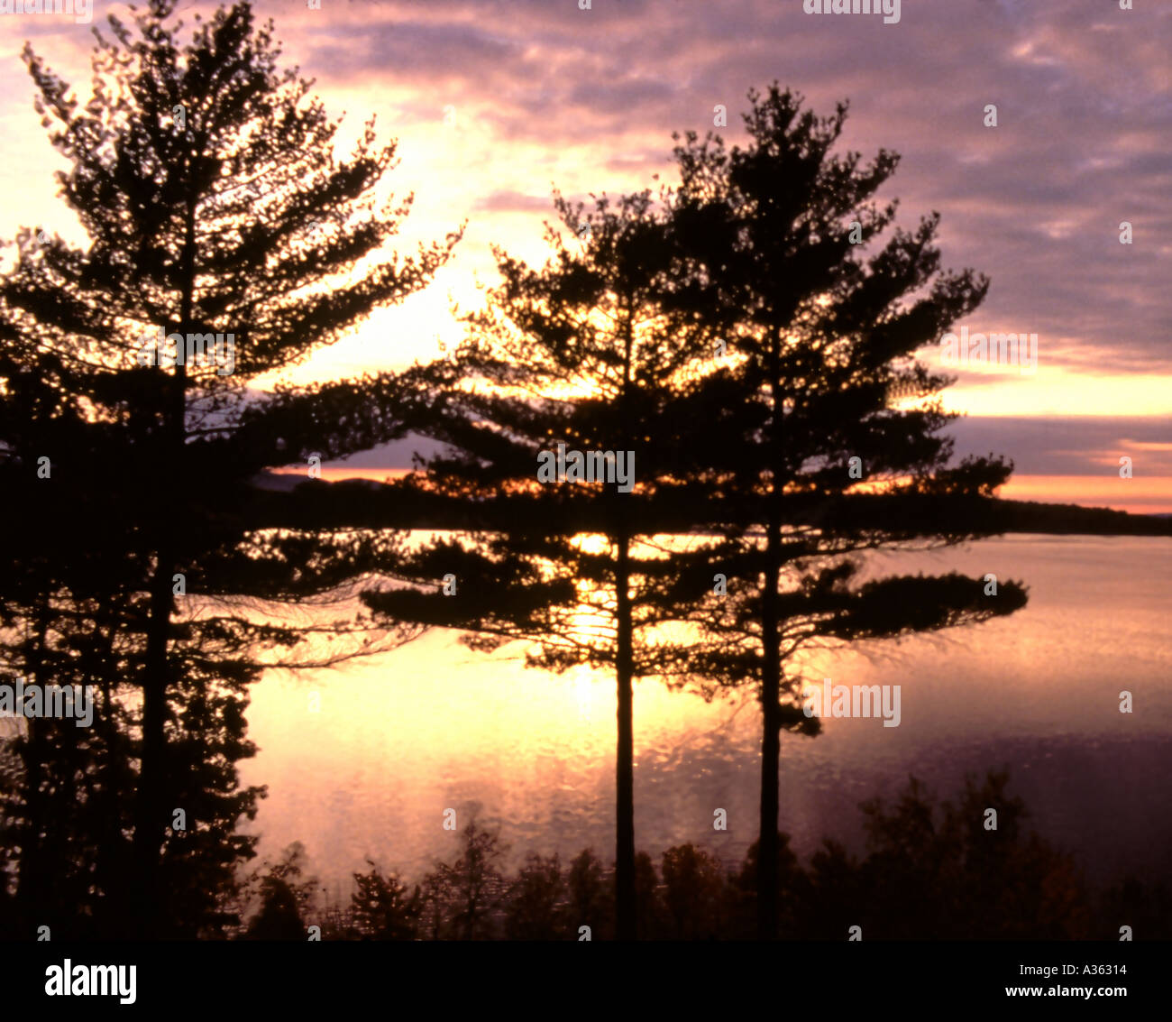 Nh Lake At Sunrise High Resolution Stock Photography and Images - Alamy