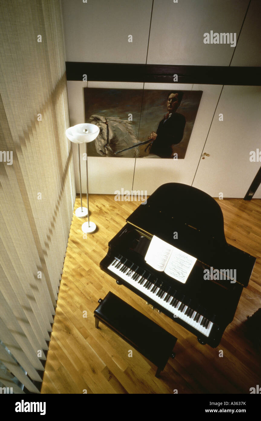 Birdseye view of grand piano in sittingroom Stock Photo - Alamy