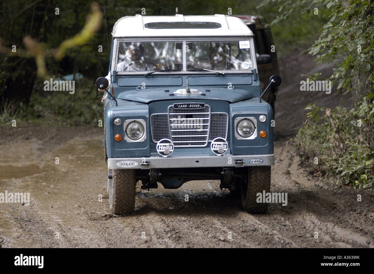 Antique Land rover on off road course, Mid Atlantic Land Rover Rallye ...