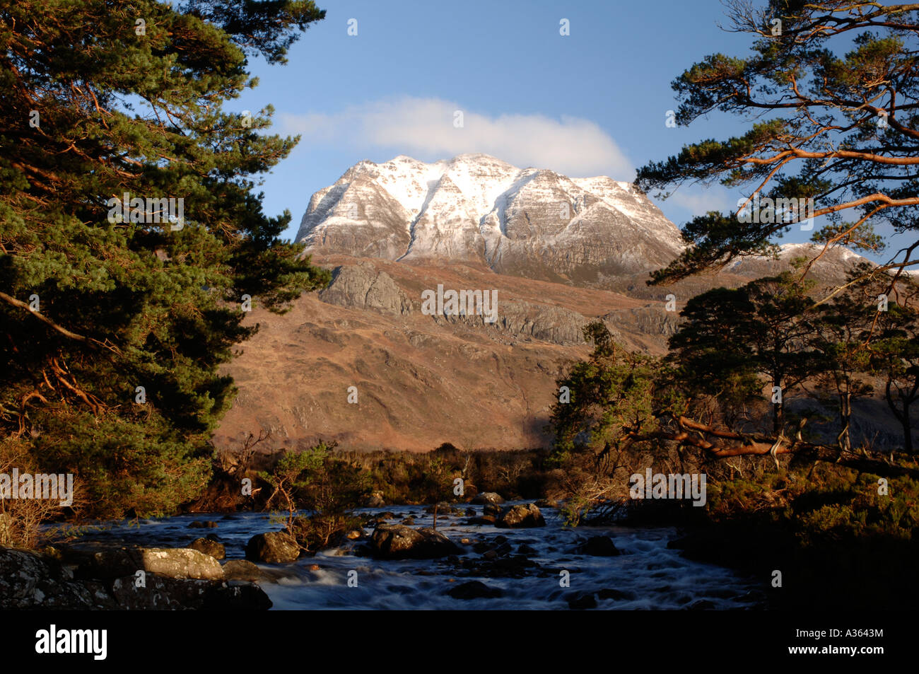 Kinlochewe river hi-res stock photography and images - Alamy