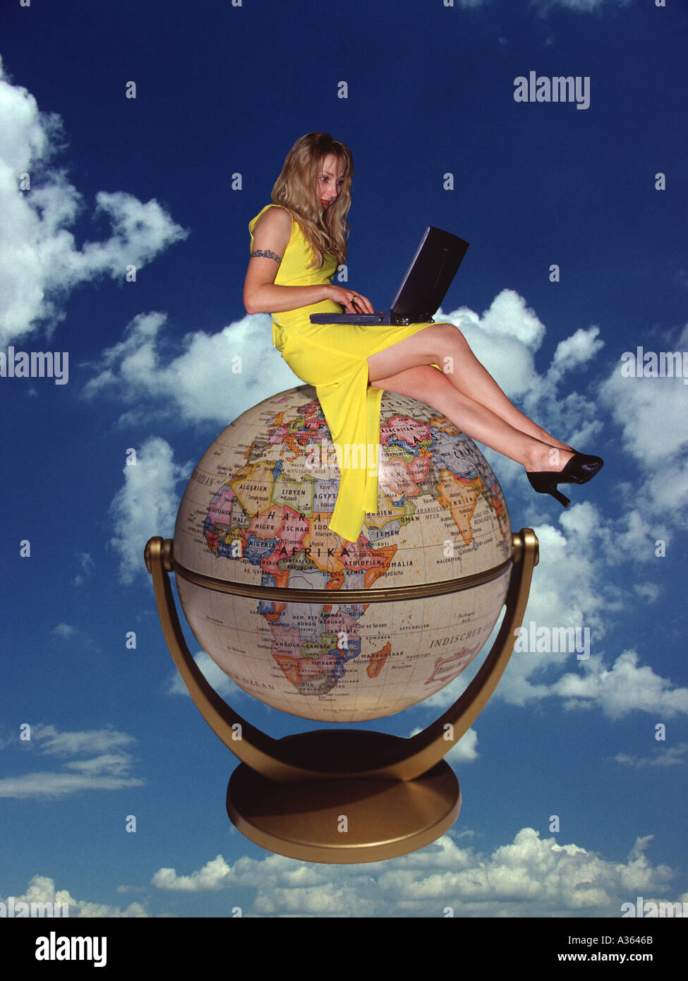 Networld hi-res stock photography and images - Alamy