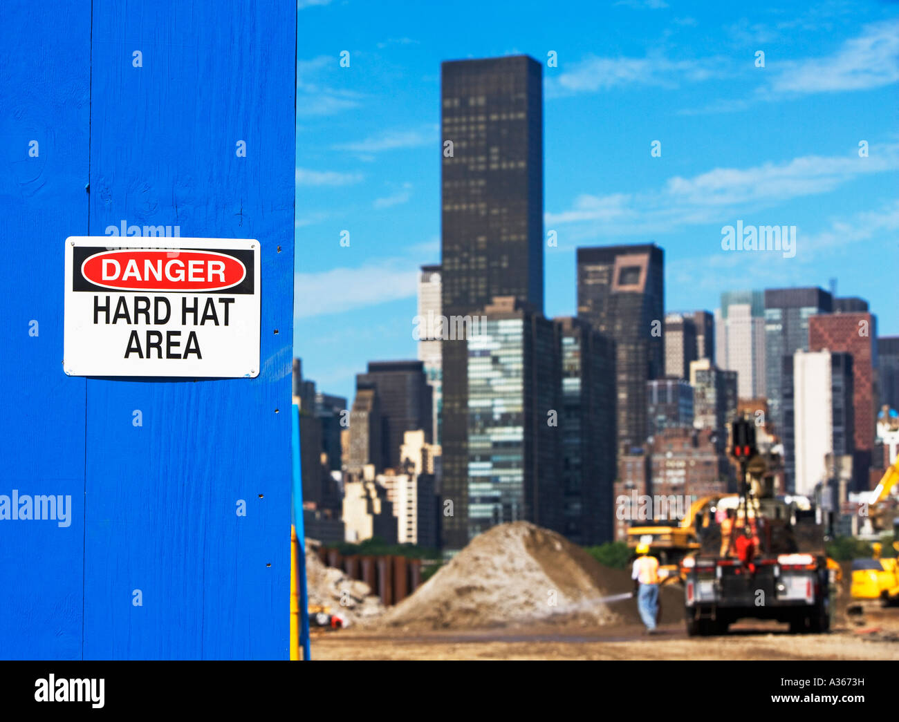 CONSTRUCTION SITE, NEW YORK CITY Stock Photo - Alamy