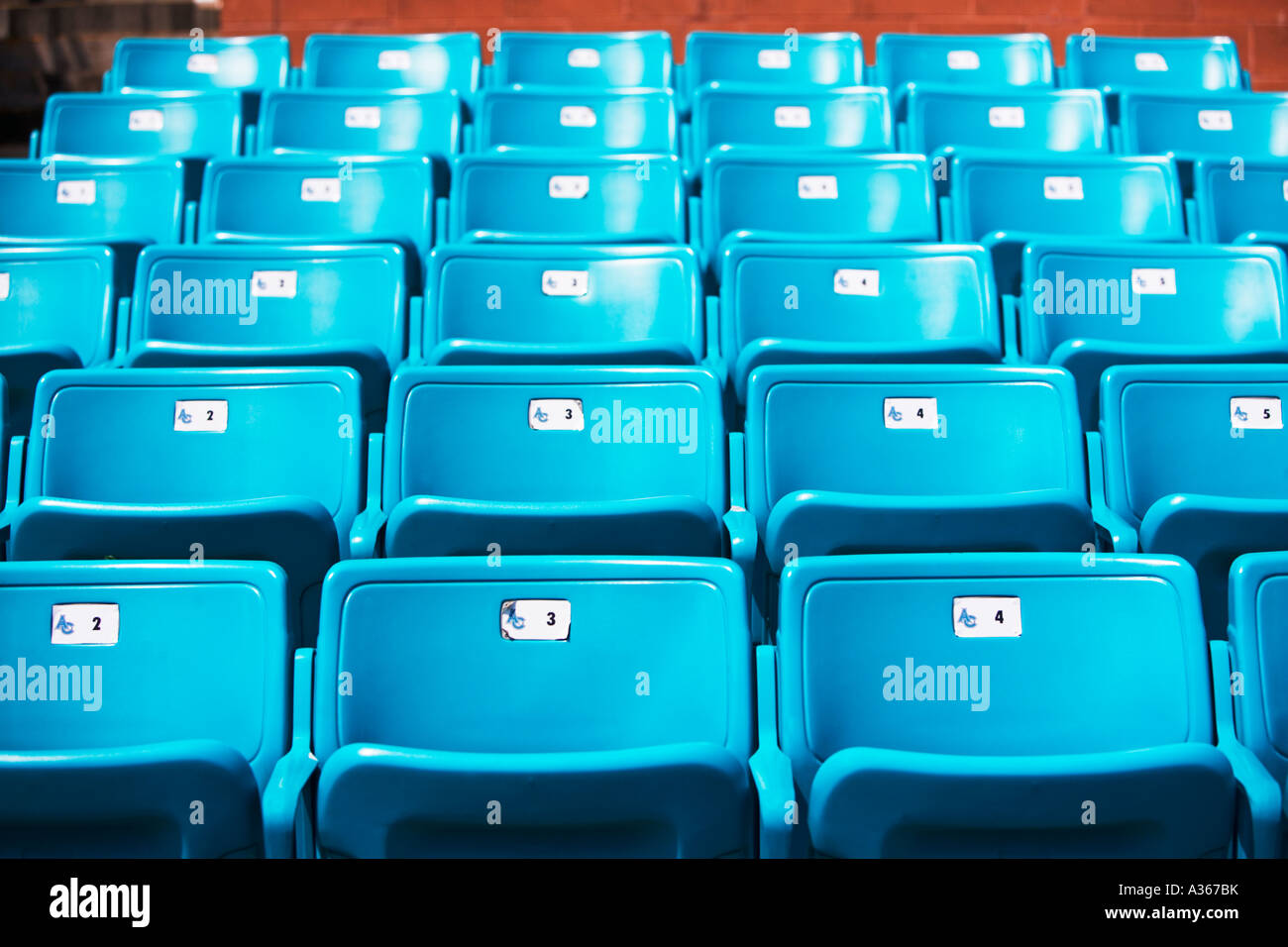 Vacant arena seating hi-res stock photography and images - Alamy
