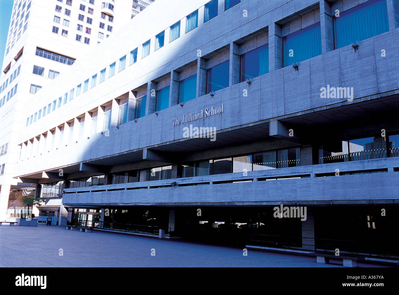 Juilliard building hi-res stock photography and images - Alamy