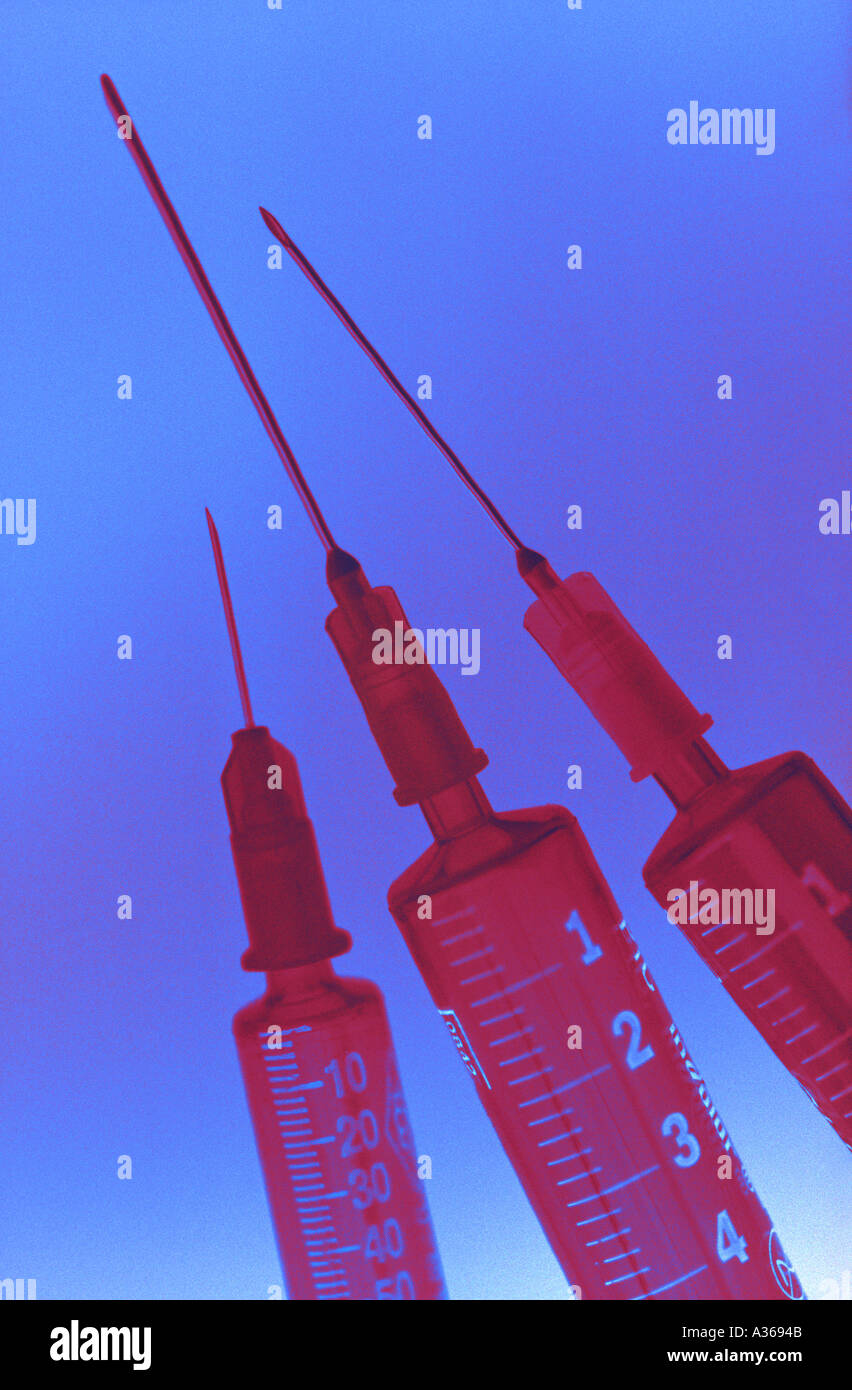 Colour syringes hi-res stock photography and images - Alamy