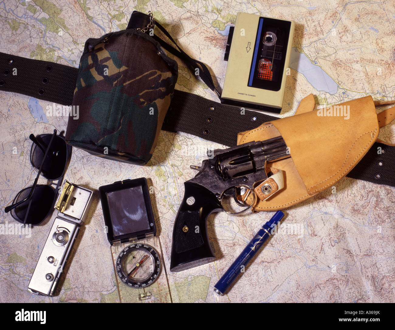 Spy kit hi-res stock photography and images - Alamy