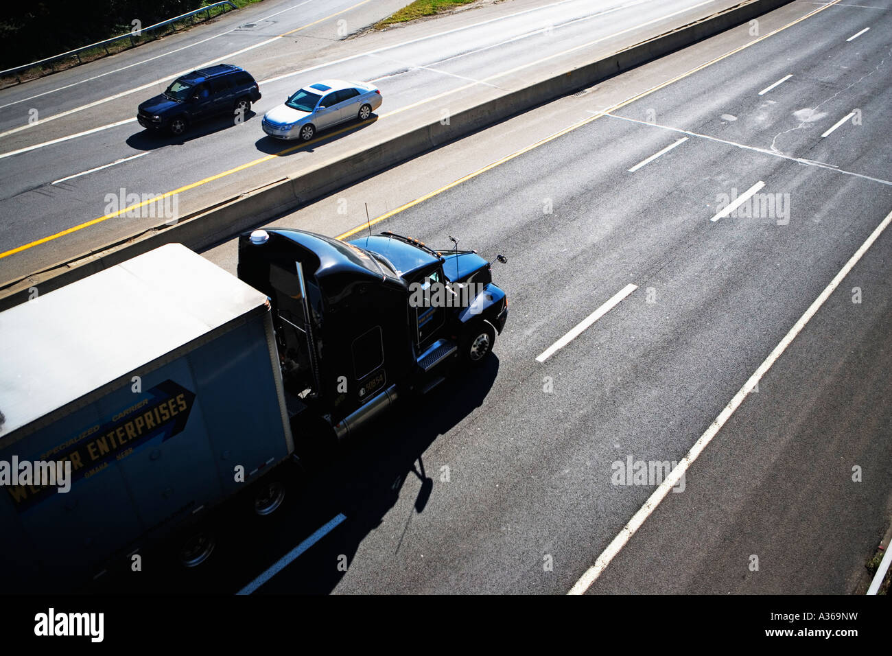 Streaming traffic headlights hi-res stock photography and images - Alamy
