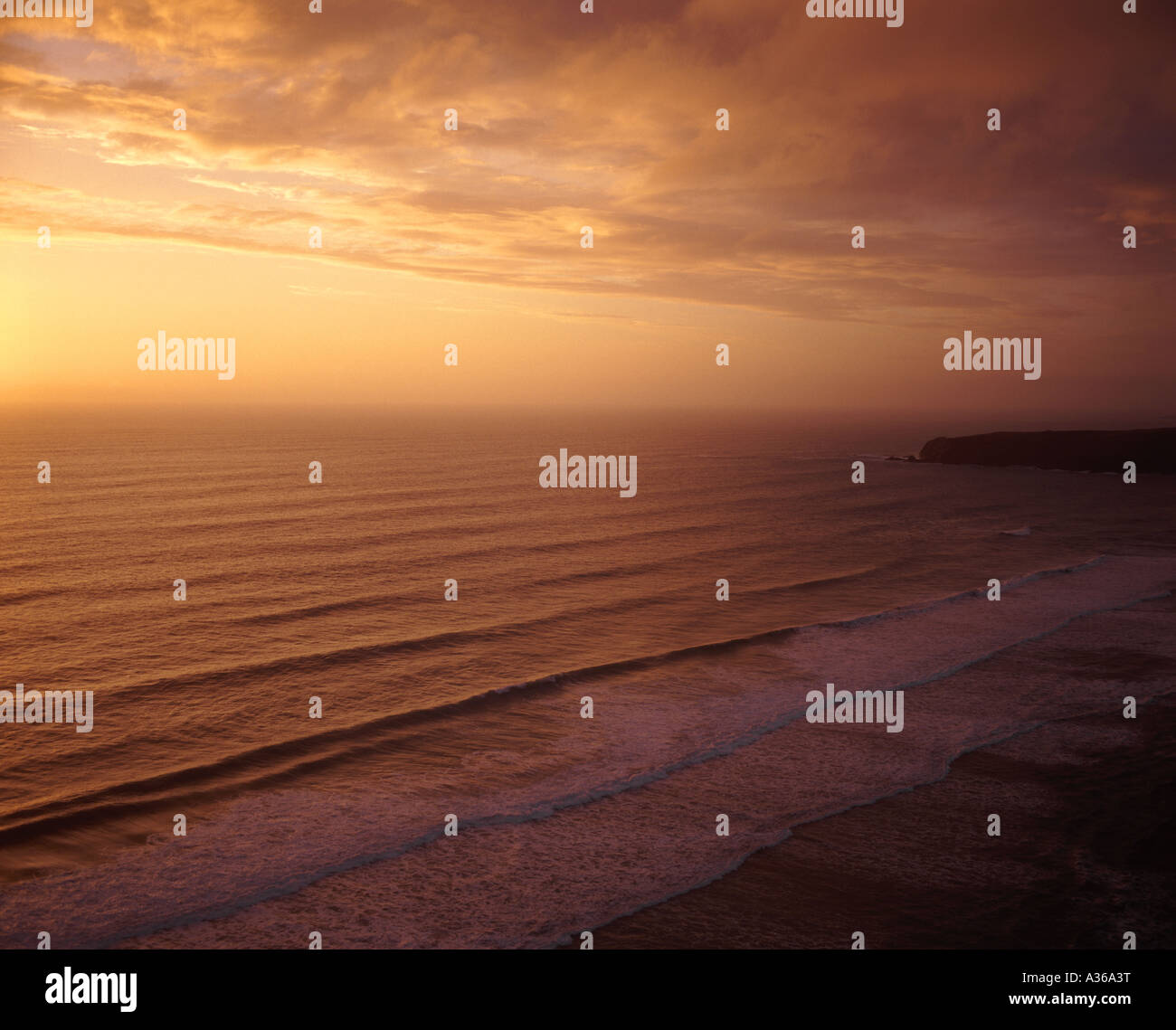 SUNSET SEASCAPE. ENGLAND. UK Stock Photo - Alamy
