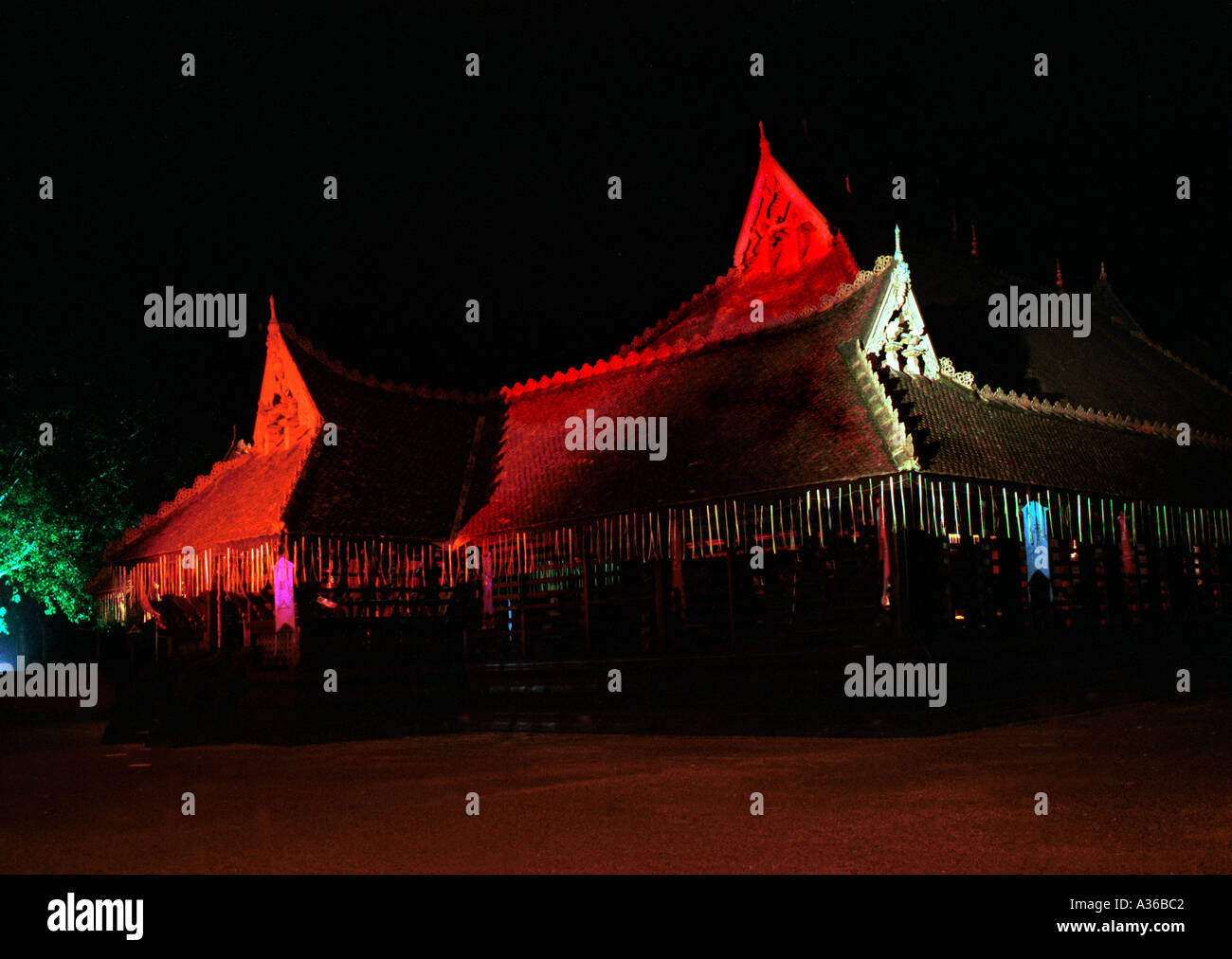 Koothambalam hi-res stock photography and images - Alamy