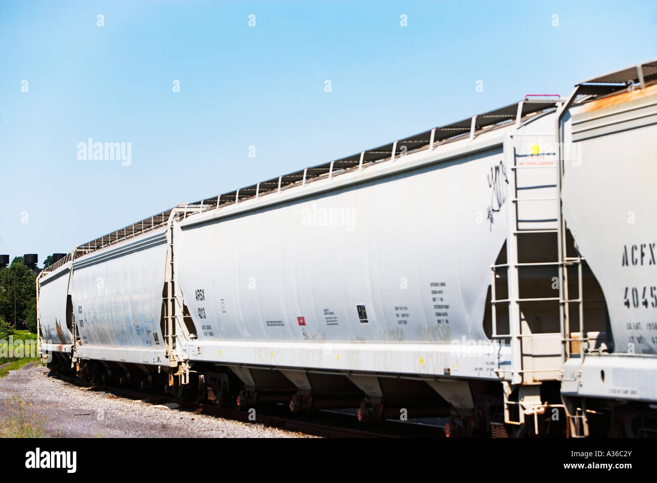 Rail boxcars hi-res stock photography and images - Alamy