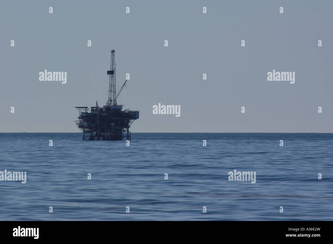 Santa barbara oil platform hi-res stock photography and images - Alamy