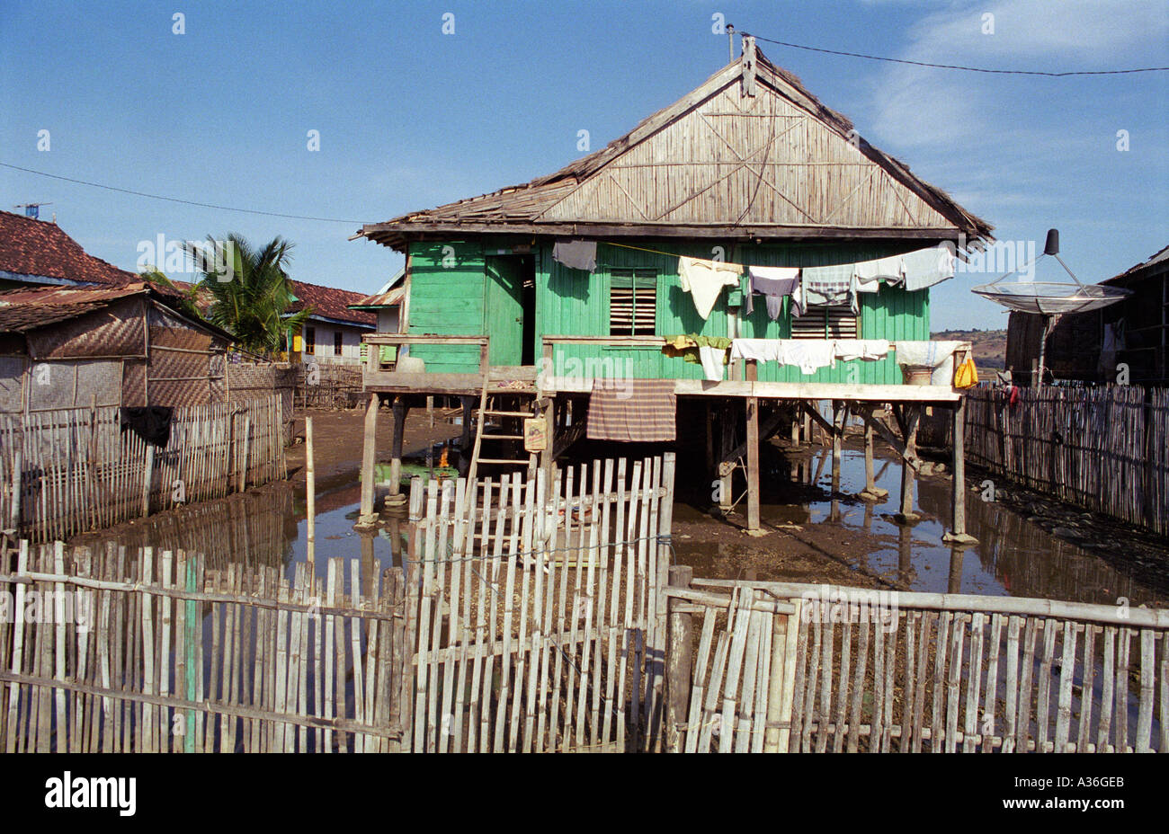 Sape house hi-res stock photography and images - Alamy