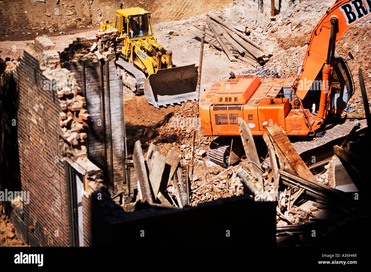 Demolition buildings crane hi-res stock photography and images - Alamy