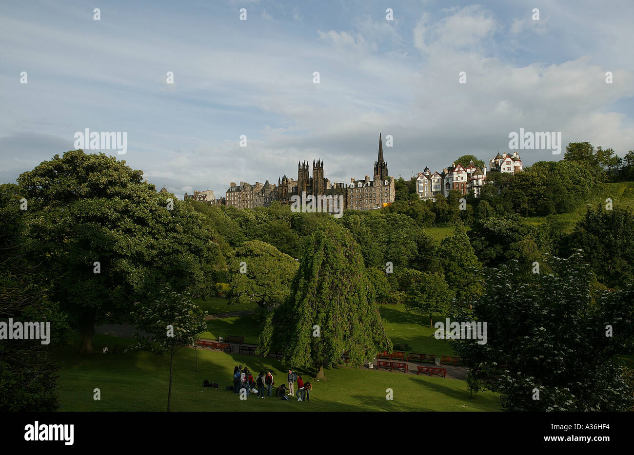 Ramsay garden gardens edinburgh hi-res stock photography and images - Alamy