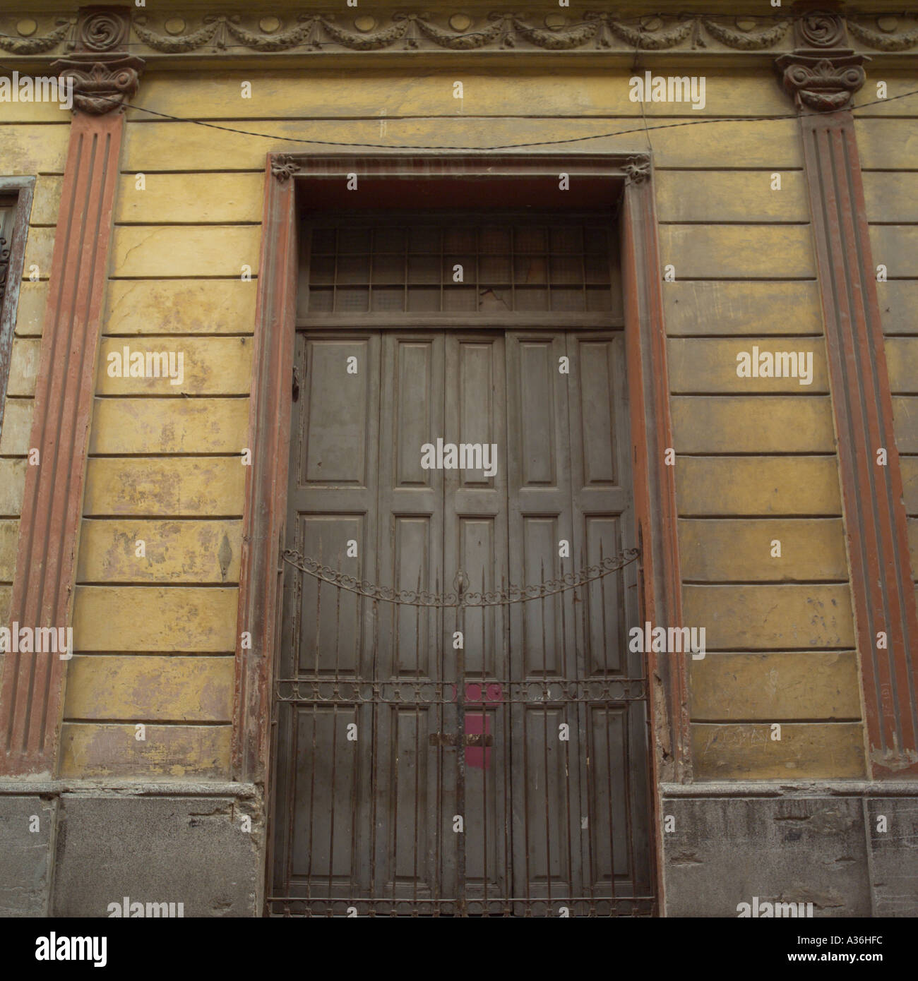 Door of a building Havana Cuba Stock Photo - Alamy