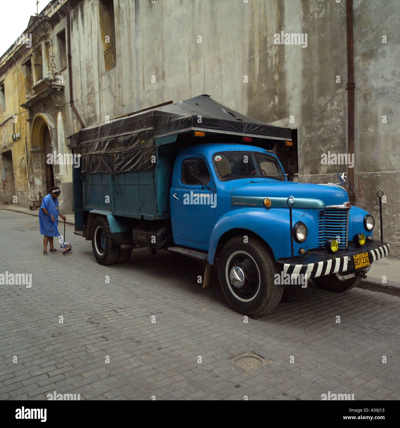 Truck parked on the street Havana Cuba Stock Photo - Alamy
