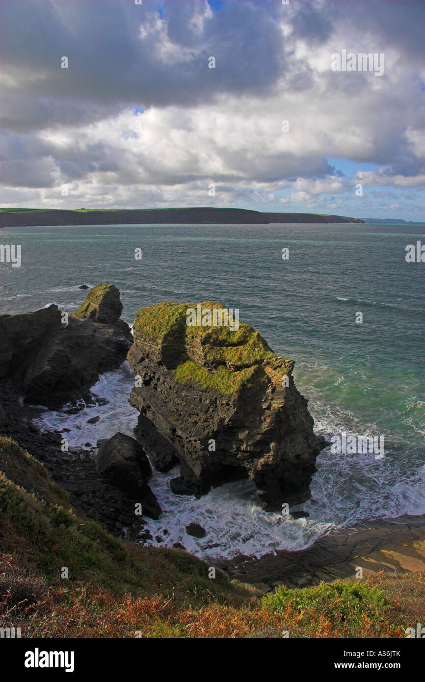 Stack rocks broad haven hi-res stock photography and images - Alamy