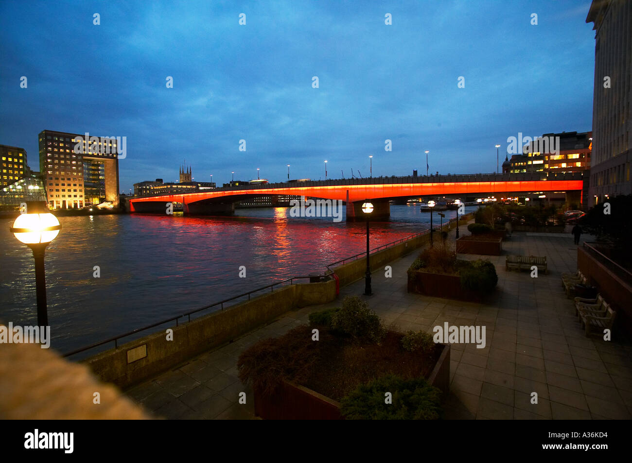 London Riverside at night opp London bridge Station Stock Photo - Alamy