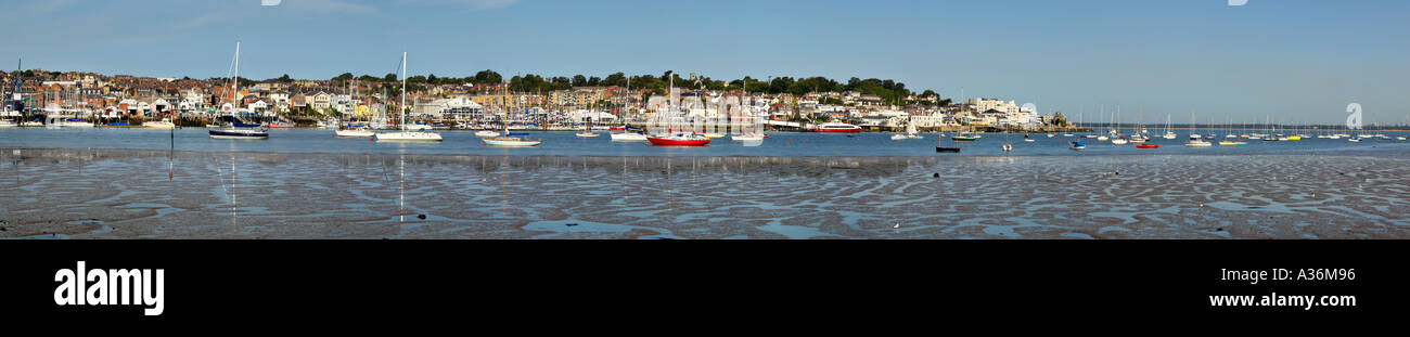 Cowes seafront Isle of Wight Stock Photo - Alamy