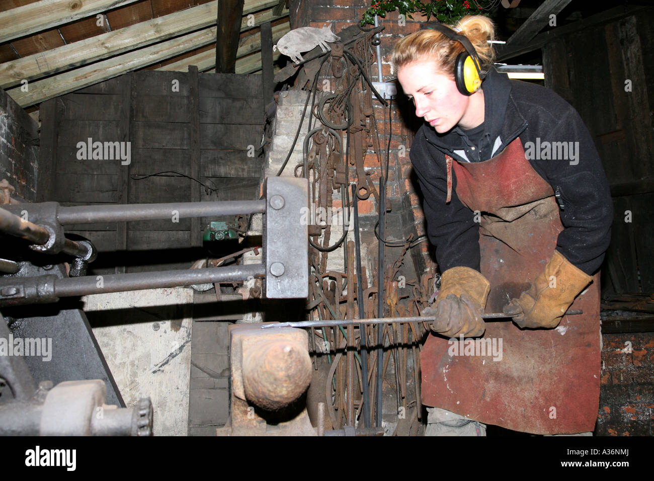 Female blacksmith art hi-res stock photography and images - Alamy