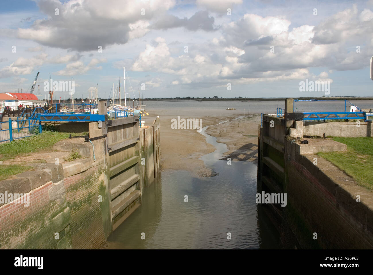 Boat heybridge hi-res stock photography and images - Alamy