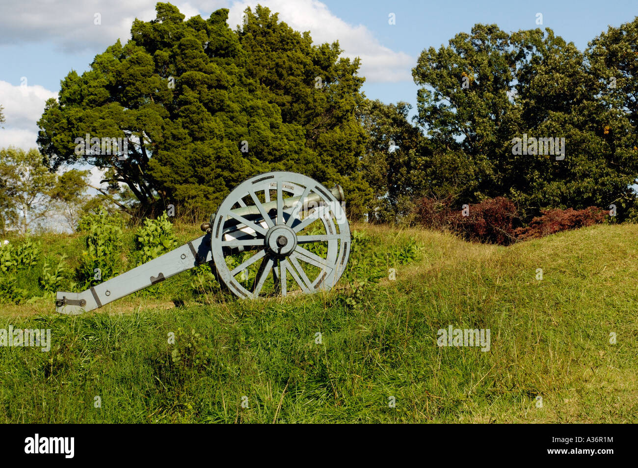 Revolutionary War French army cannon atop a redoubt at Yorktown ...