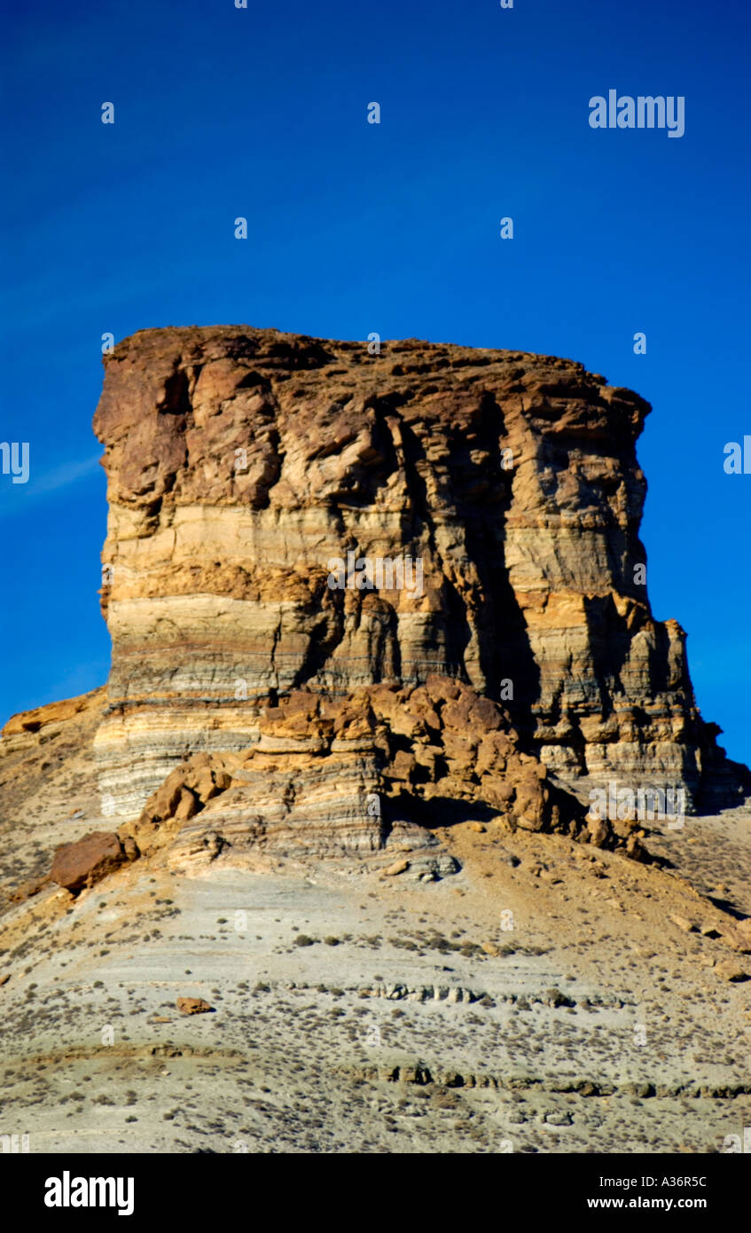 Singular rock hi-res stock photography and images - Alamy