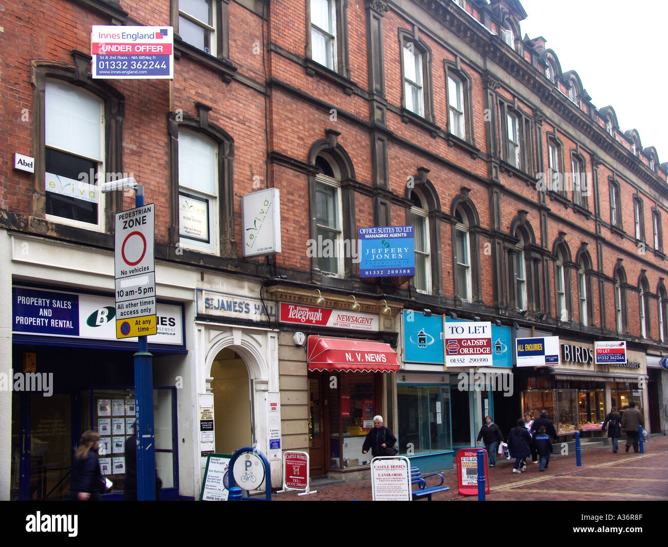 Victorian shop signs hi-res stock photography and images - Alamy