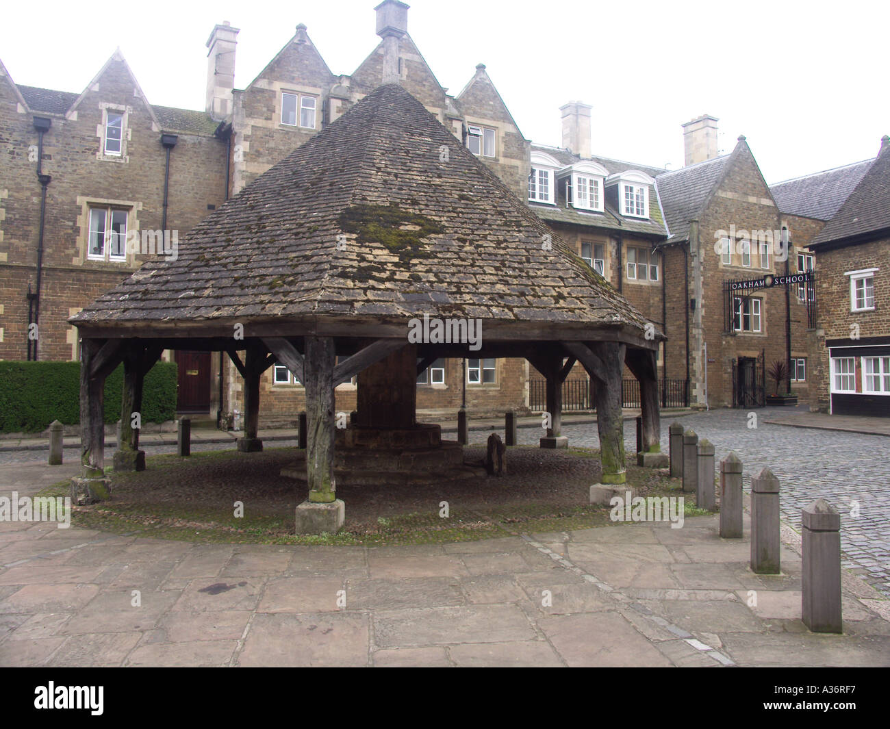 Old buttercross oakham hi-res stock photography and images - Alamy