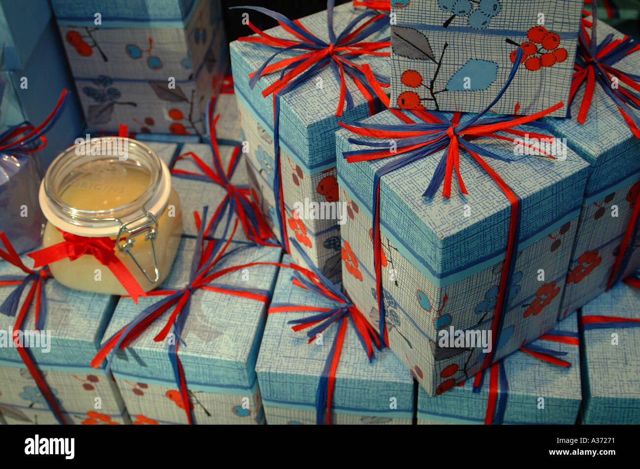 Parcels in New York Stock Photo - Alamy