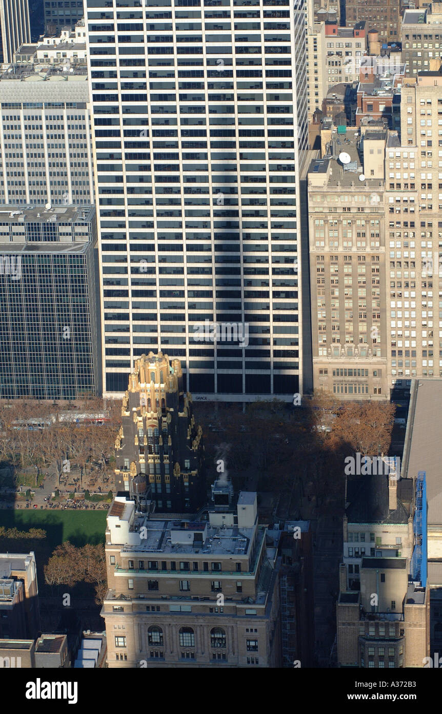 Shadow of Empire State over Bryant Park New York Stock Photo - Alamy