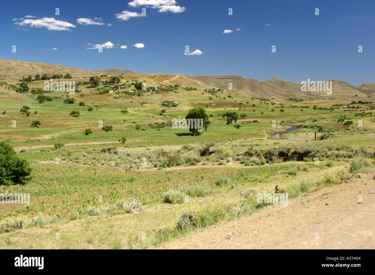 Scenery along the road to Semonkong in the mountain kingdom of Lesotho ...