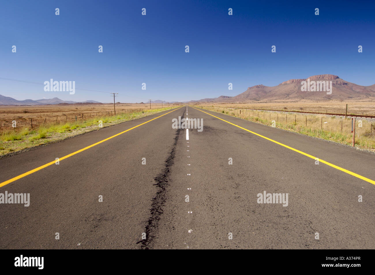 The N9 highway between Graaf Reinet and Middelburg in South Africa's ...
