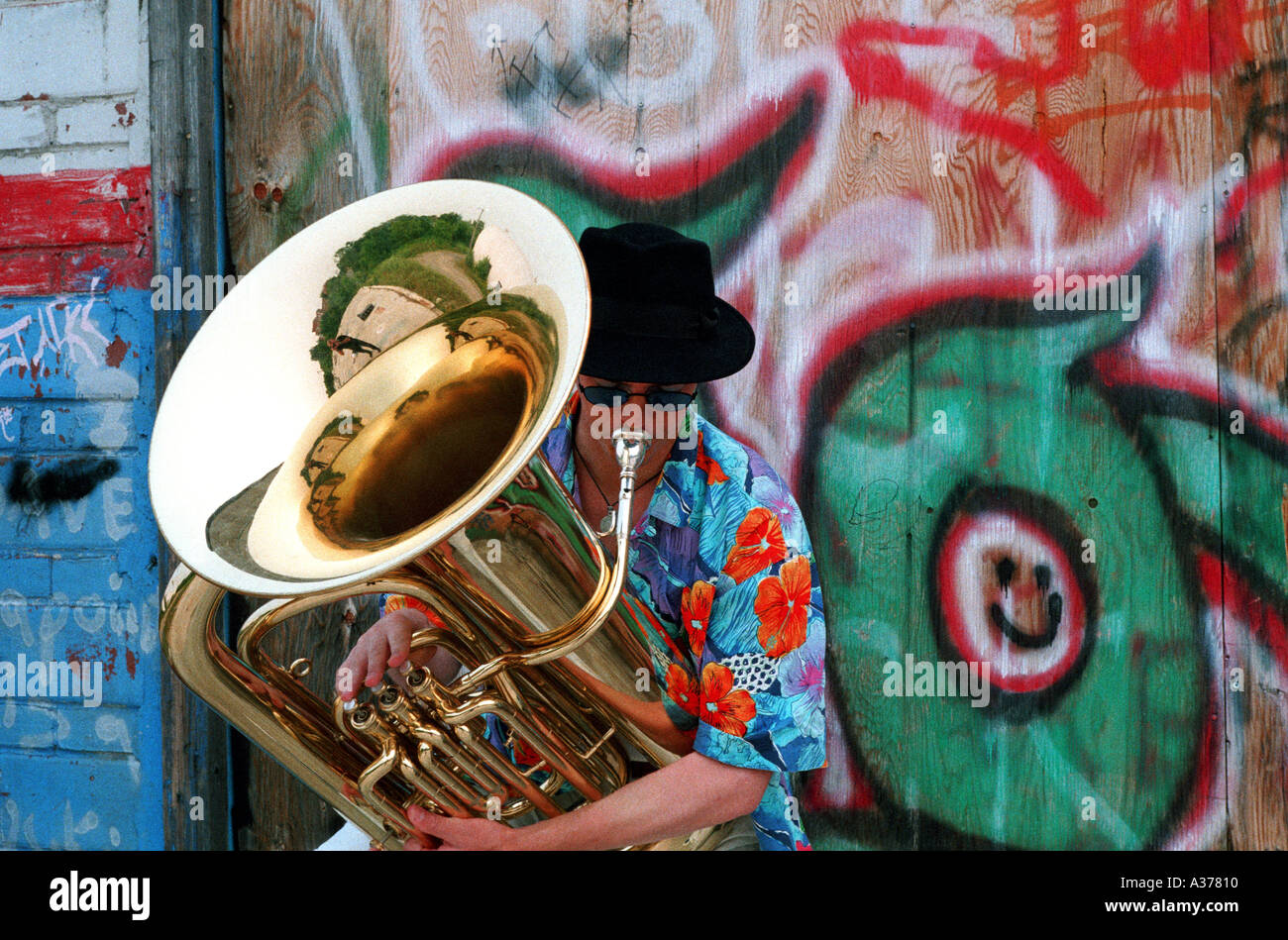 Blues musican hi-res stock photography and images - Alamy