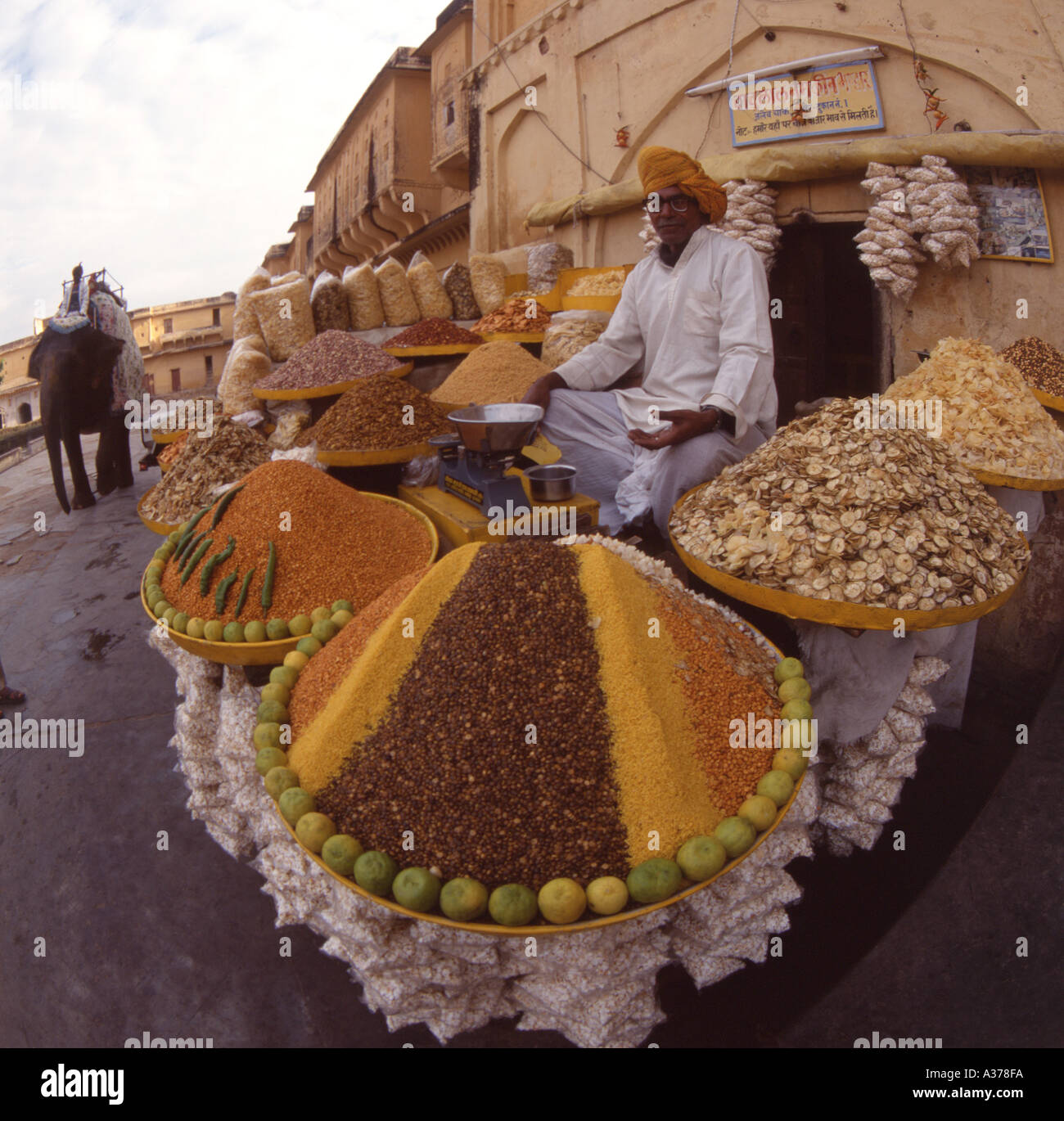 Spice Food seller in India Stock Photo - Alamy