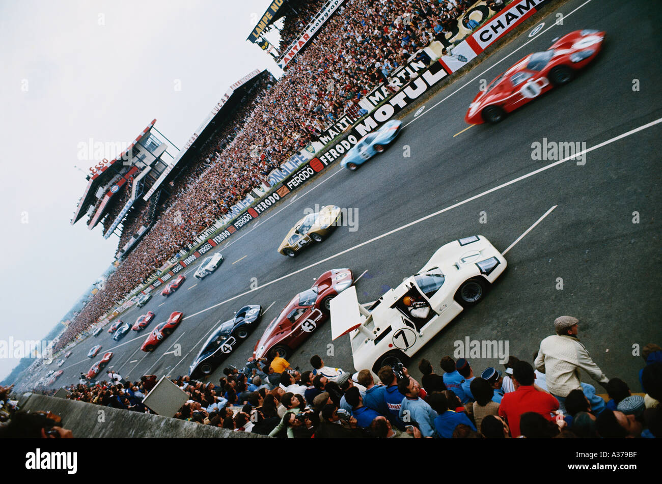 Start of Le Mans 24 hour race in 1967 with the eventual winning car ...