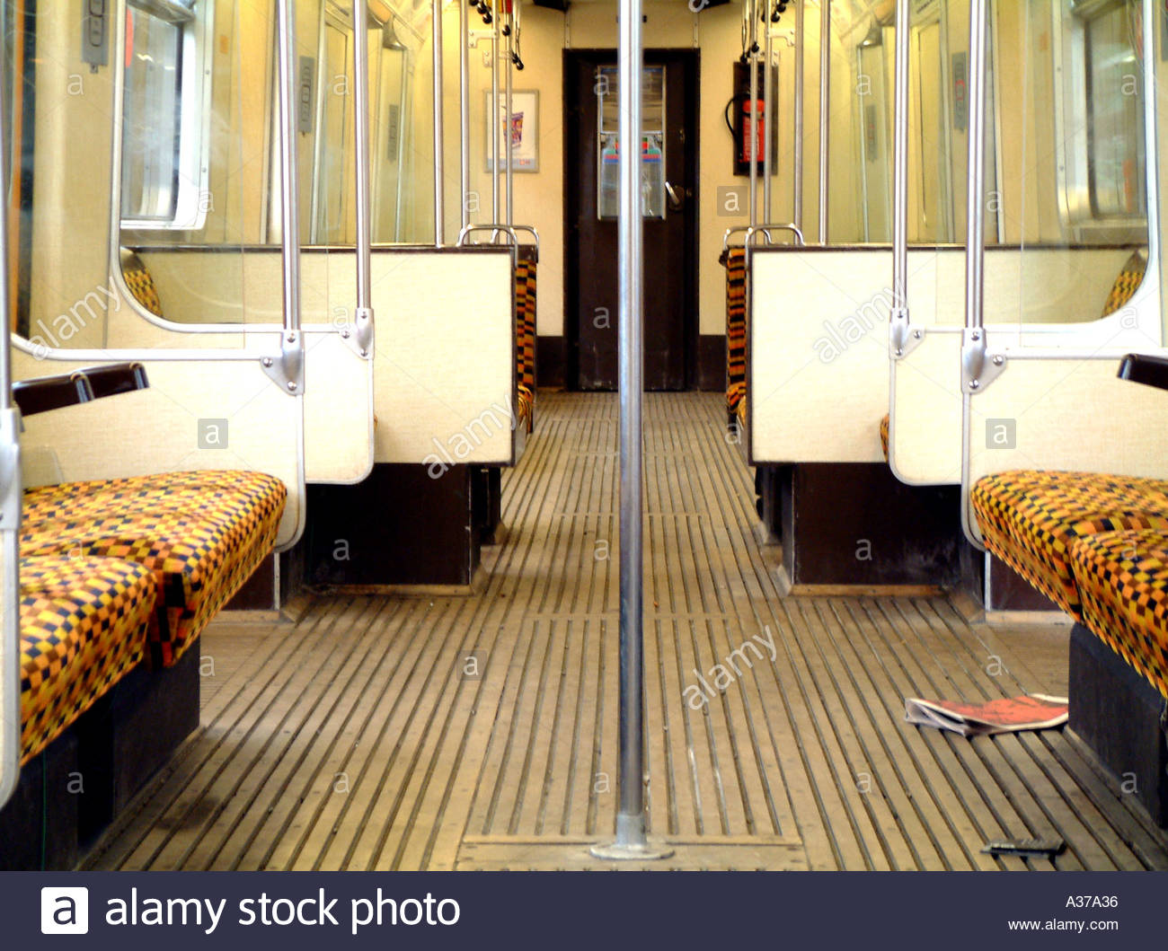 Empty London Tube Carriage High Resolution Stock Photography and Images ...