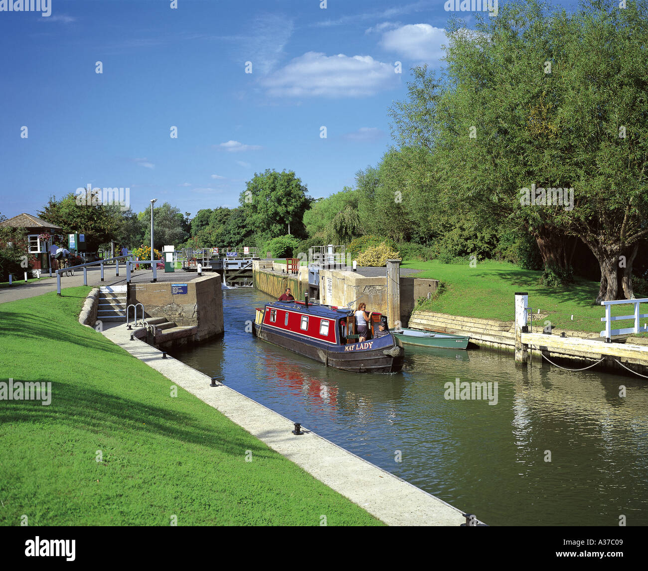 Wolvercote lock hi-res stock photography and images - Alamy