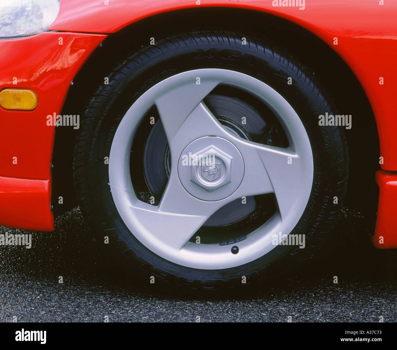 1993 Dodge Viper alloy wheel Stock Photo - Alamy