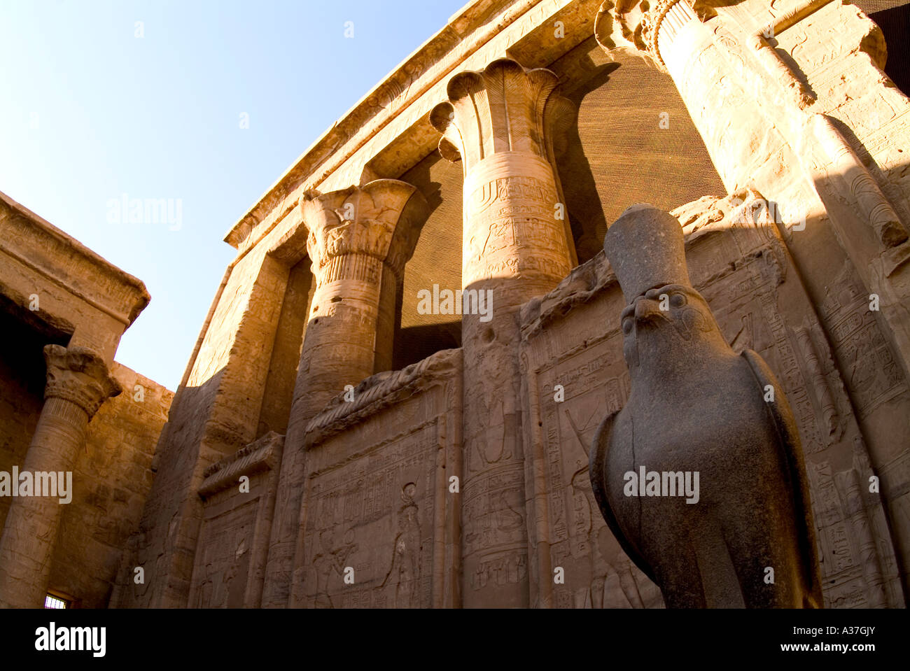 Great pylon interior walls columns hi-res stock photography and images ...