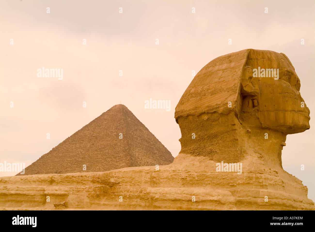 Giza the Great Sphinx likeness king Khafre pyramid of Khufo Cheops ...