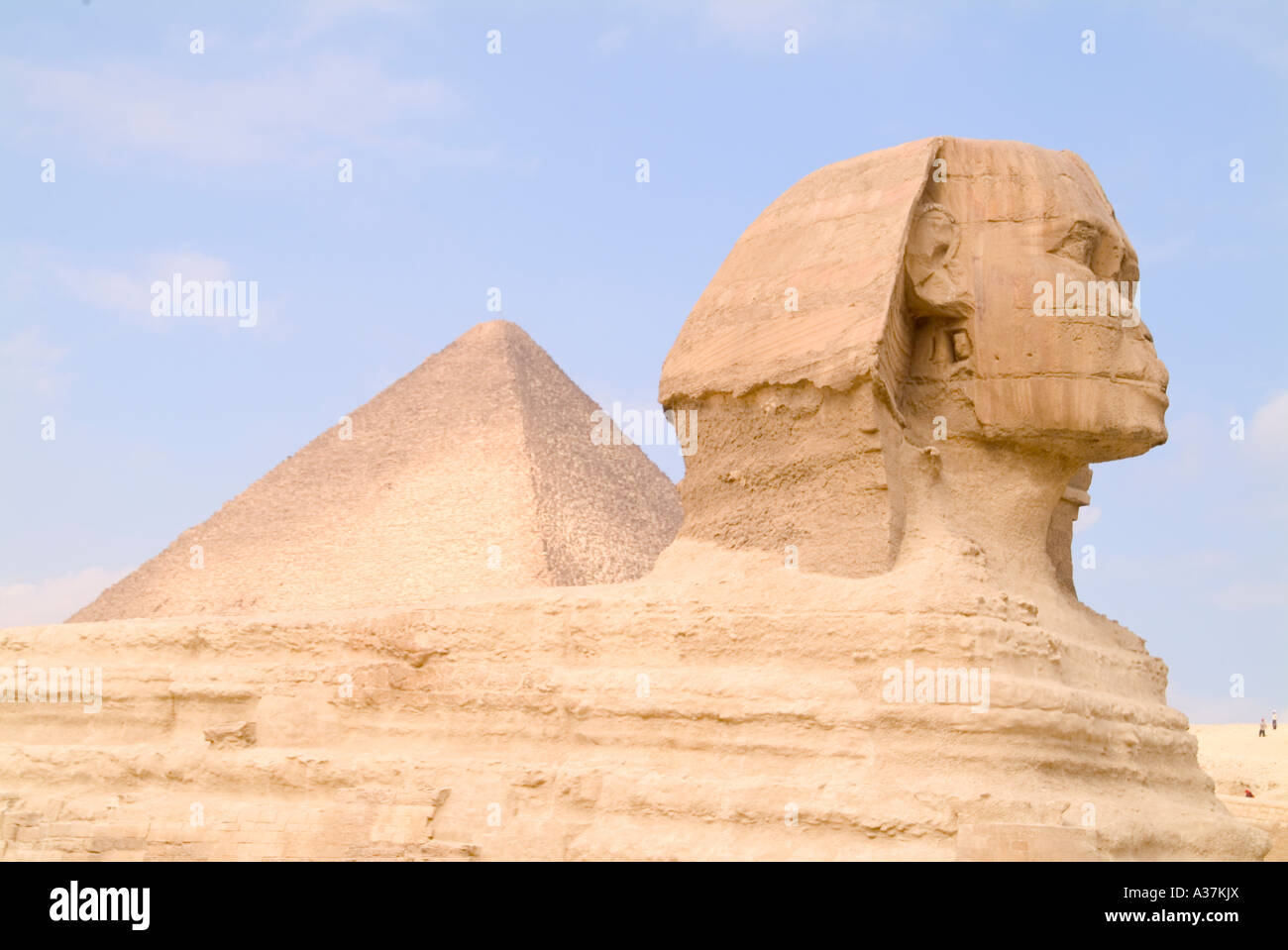 Giza the Great Sphinx likeness king Khafre pyramid of Khufo Cheops ...