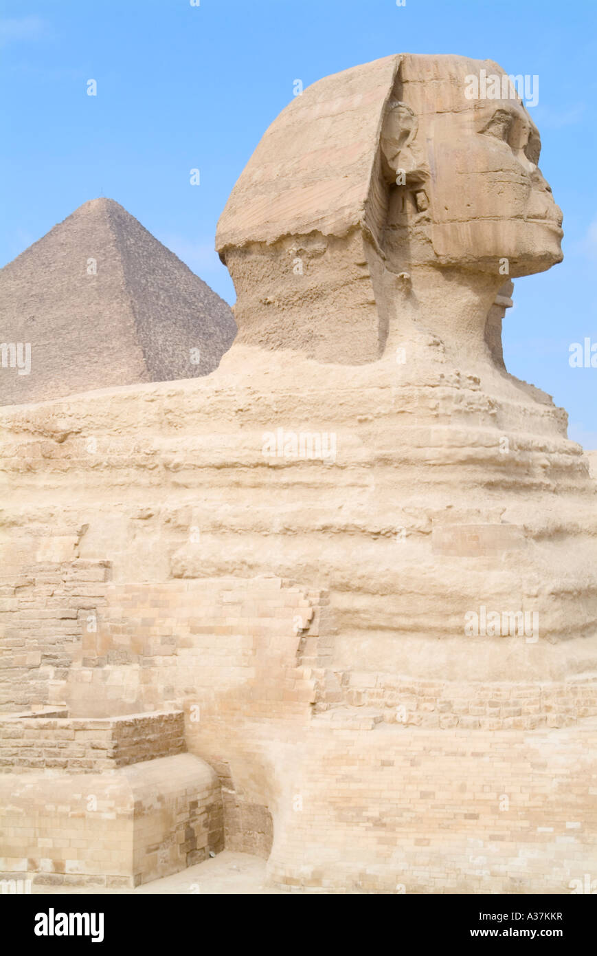 Giza the Great Sphinx likeness king Khafre pyramid of Khufo Cheops ...