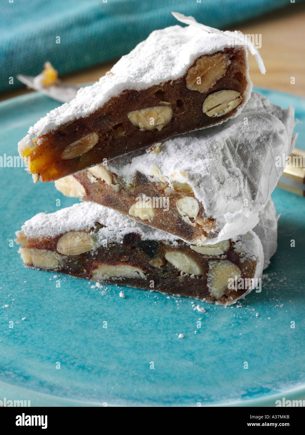 Vegetarian italian panforte cake hi-res stock photography and images ...