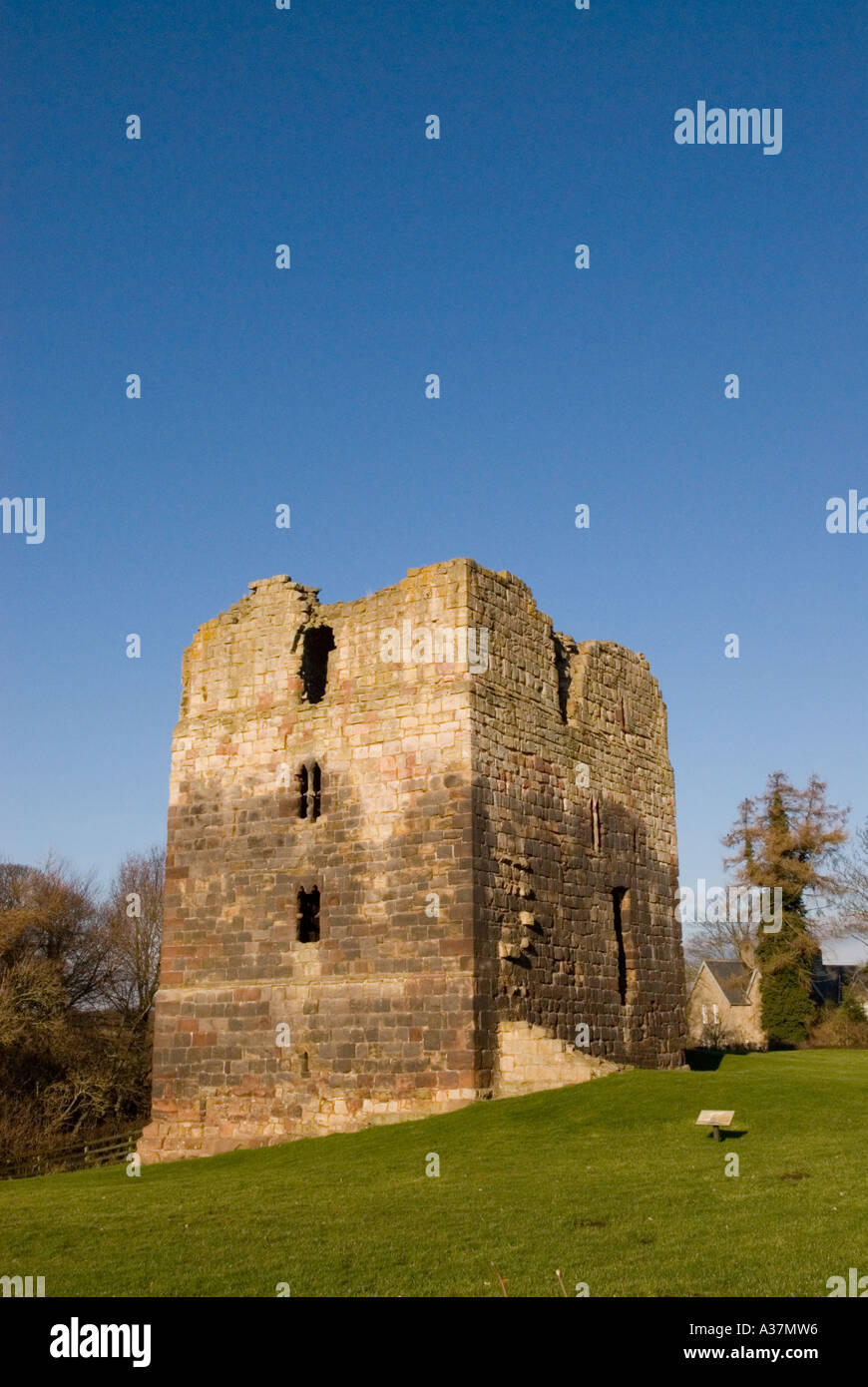Etal castle tower hi-res stock photography and images - Alamy