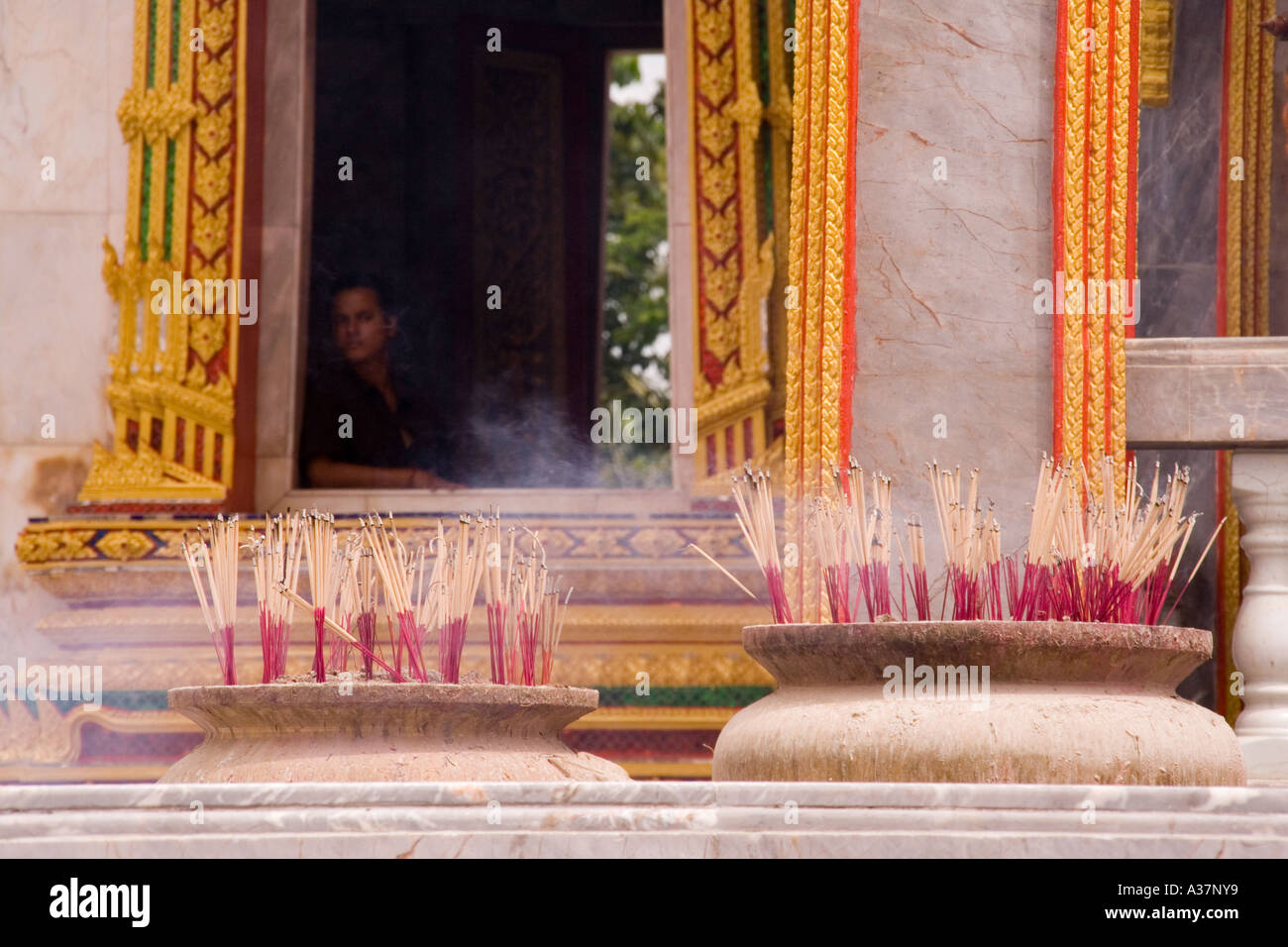 Incense pot with sand hi-res stock photography and images - Alamy