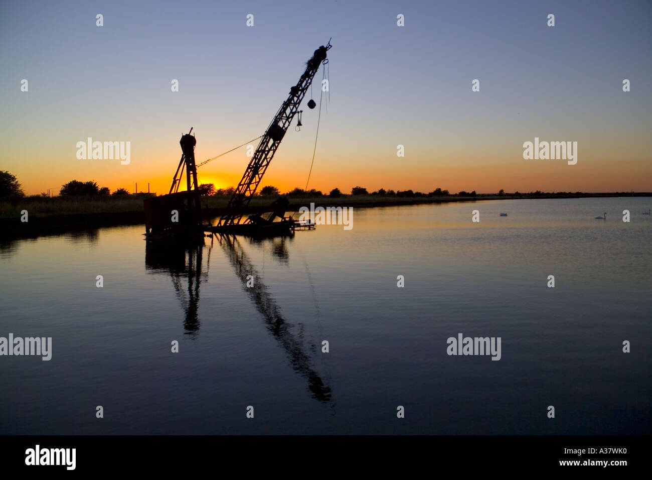 Dragline crane hi-res stock photography and images - Alamy