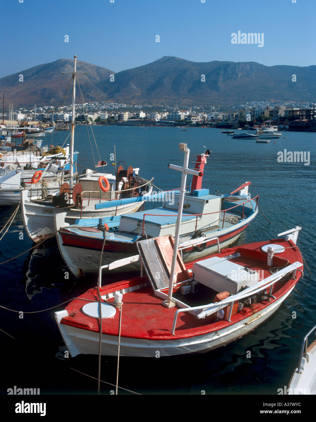 Crete boats hi-res stock photography and images - Alamy