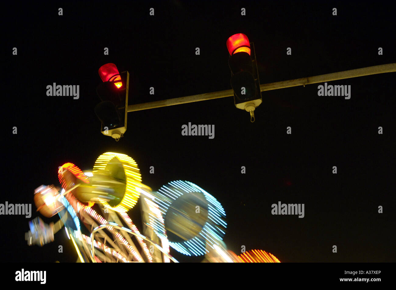 ferris wheel big night dark funfair fairground attraction ride ...